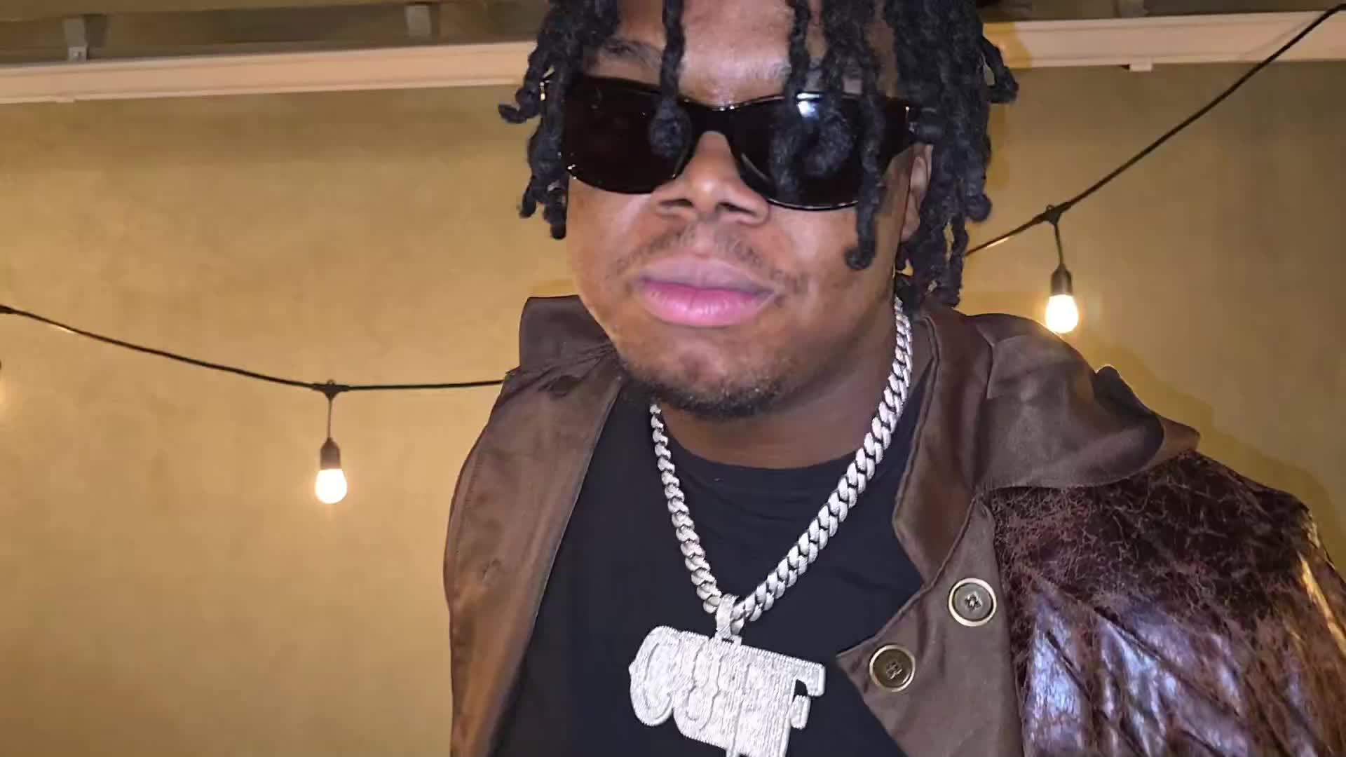 KickBot: Customizable Chat Bot for Kick